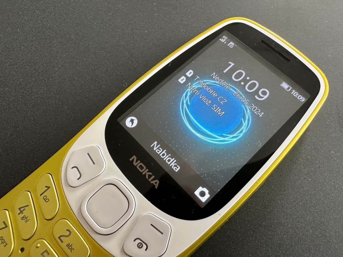 Nokia 3210 (2024) (TESZT): a jól bevált kialakítás, végtelenül könnyű ...