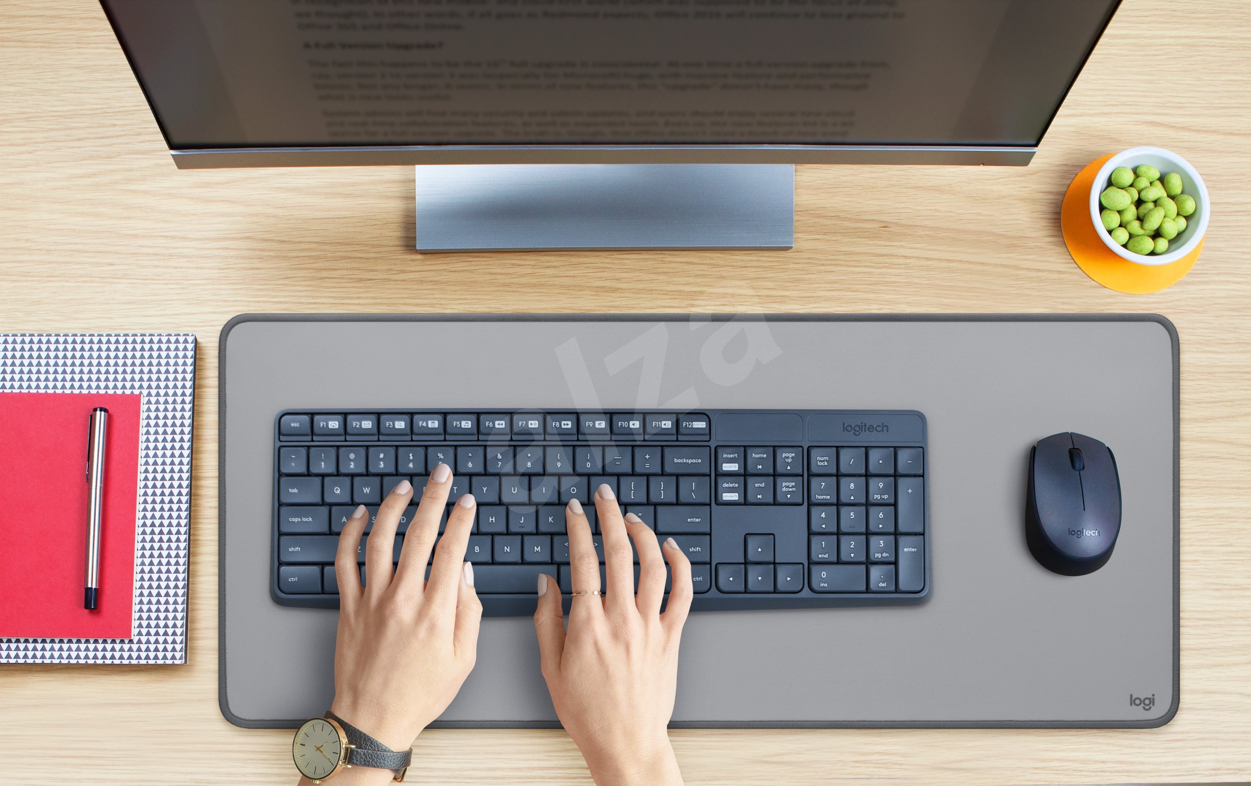 Logitech Desk Mat Studio Series - Mid Grey - Egérpad | Alza.hu